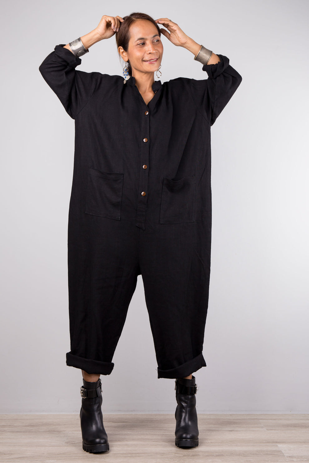 Black linen jumpsuit | Linen overalls by Nuichan