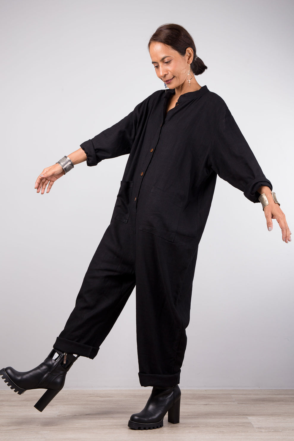 Black linen jumpsuit | Linen overalls by Nuichan